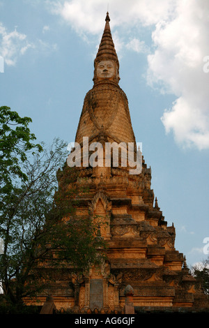 Chet Dey Mak Proum stupa on the Hill of the Royal Treasury, Udong ...