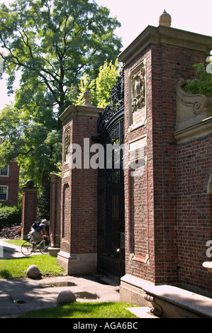 Entrance Gate to Harvard Yard - Harvard University - Cambridge ...