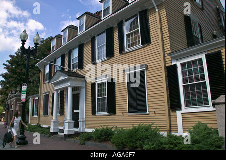 Wadsworth House at Old Harvard Yard and Harvard Square Harvard ...