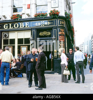 The Globe Pub, Moorgate, London Stock Photo - Alamy