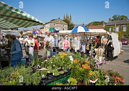 Helmsley North Yorkshire UK Market Square and Parish Church Stock Photo ...