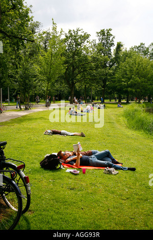 People in the park Stock Photo - Alamy