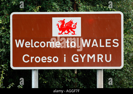 "Welcome to Wales" / "Croeso i Gymru" sign on the England / Wales ...