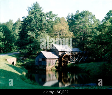 Beautiful Blue Ridge Parkway vista in springtime, North Carolina Stock ...