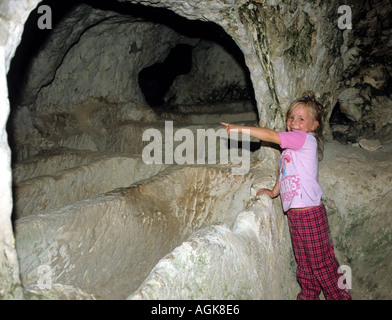 Lucy in Greco Roman graves Sicily Italy Stock Photo - Alamy