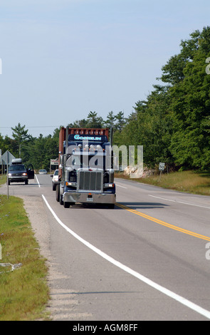 North American truck and semi trailer rig Stock Photo - Alamy