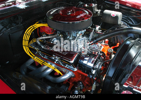 Chevrolet V8 Engine Stock Photo: 56261914 - Alamy