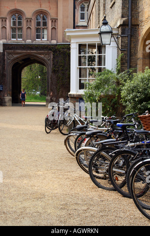 The quadrangle in Trinity College Cambridge Scene of the race against ...