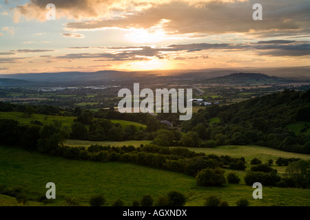 Looking from the Barrow Wake at Birdlip viewpoint towards Gloucester ...