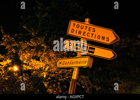 French 'Toutes Directions' (All Directions) road sign Stock Photo ...