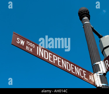 Independence avenue, Washington DC, A sign in front of the Stock Photo ...