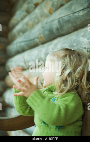 Close-up of a girl clapping Stock Photo - Alamy