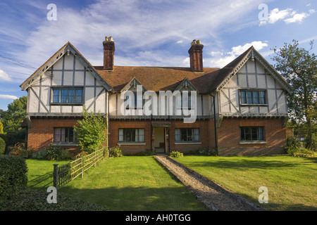 Timber-framed Tudor house, England Stock Photo - Alamy