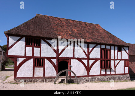Classic medieval hall-house at Weald and Downland Open Air Museum ...