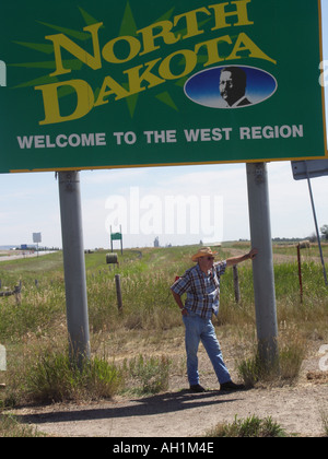 Welcome to North Dakota Sign Border ND US Stock Photo - Alamy