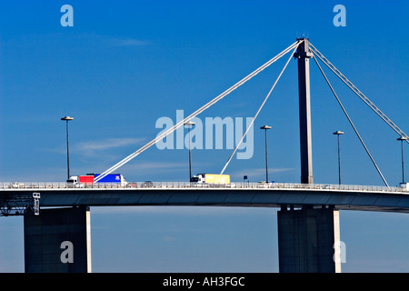 Melbourne Bridges / The Westgate Bridge is one of Melbourne`s major ...