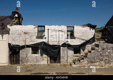 Abandoned, burned out house in Detroit, Michigan Stock Photo - Alamy