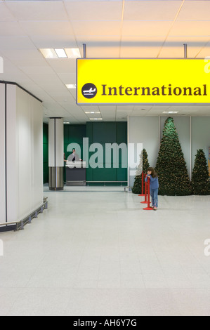 Edinburgh Airport Interior Stock Photo - Alamy