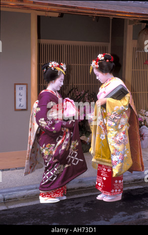 Maiko (apprentice Geisha) In Miyagawacho Kyoto Japan Stock Photo - Alamy