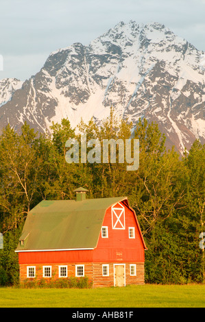 Red barn in Skyview Ranch Palmer Alaska Stock Photo: 4936771 - Alamy