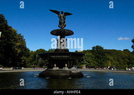Fountain in city park on hot summer day, beautiful bright streams of ...