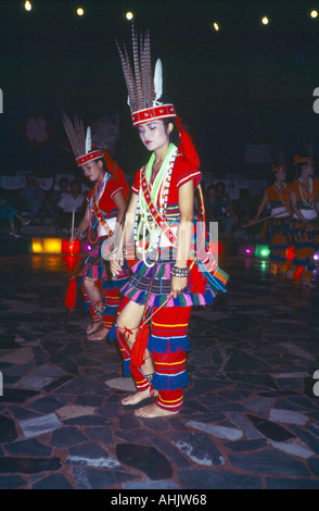 Taiwan Aboriginal Woman Ami Tribe from Ami Cultural Village near ...