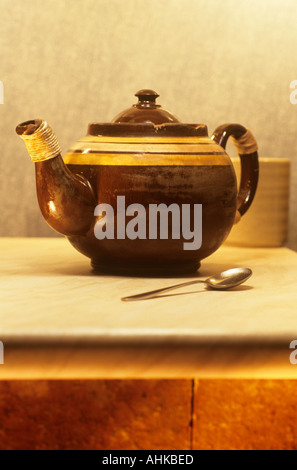 battered used tea pot Stock Photo - Alamy