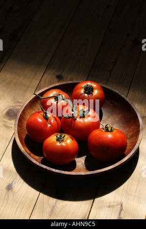 Organic sun ripened tomatoes Stock Photo - Alamy