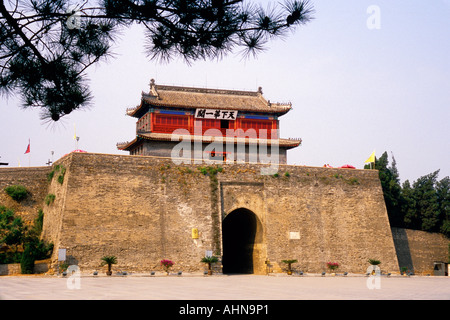 Gate of Great Wall's Shanhaiguan Pass Stock Photo - Alamy