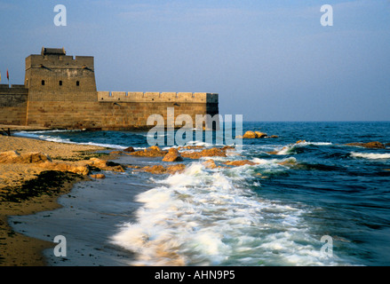 The Great Wall meets the Bohai Sea at Old Dragon's Head (Lao Long Tou ...