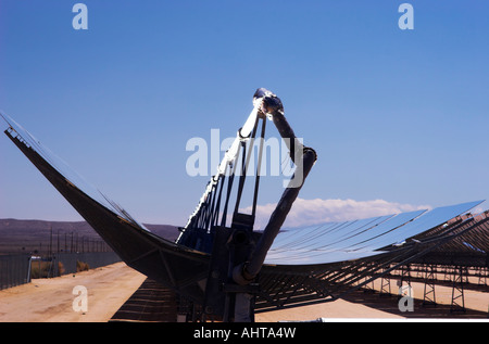 parabolic trough solar concentrator Stock Photo - Alamy