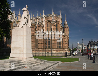 King George V statue outside Westminster Abbey London Stock Photo - Alamy