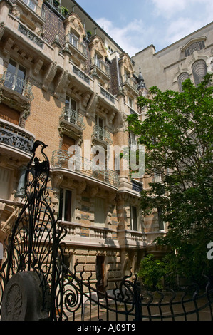 The famous Lavirotte building , Paris, France Stock Photo - Alamy