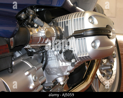 BMW R1100S Motorcycle Engine Stock Photo - Alamy