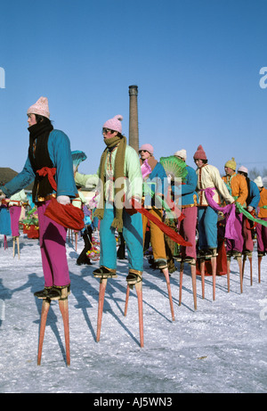 Stilt dancing in China Chinese New Year Stock Photo - Alamy