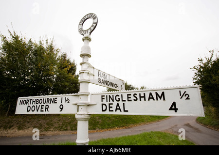 Ham and Sandwich signpost, Kent, England Stock Photo: 12556581 - Alamy
