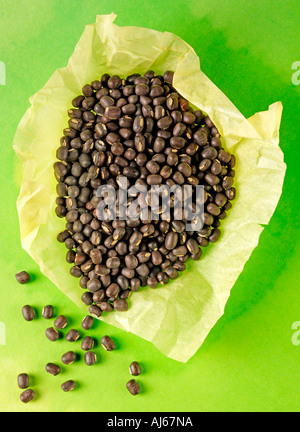 Dried mung beans Stock Photo - Alamy