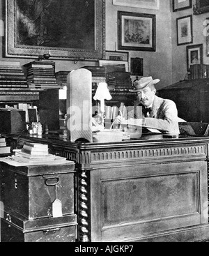 Lord Carnarvon, 1922 portrait of the patron of the Howard Carter ...