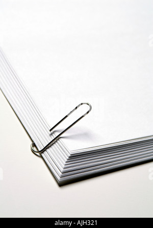 Bent paper clip Stock Photo: 3931517 - Alamy