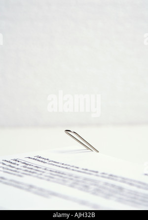 Bent paper clip Stock Photo: 3931517 - Alamy