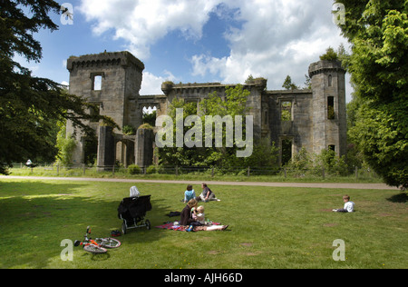 Craigend castle Mugdock Country Park Stock Photo - Alamy