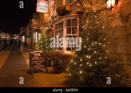 Christmas lights and decorations in Burford High Street Stock Photo - Alamy