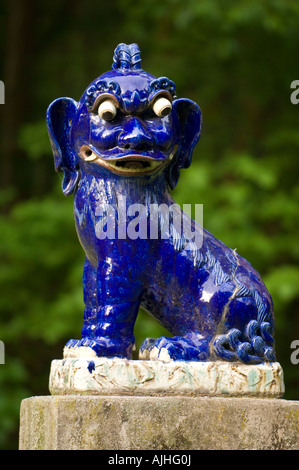 Fu dog statue in the fu dog garden at Allerton Park in Monticello, IL ...