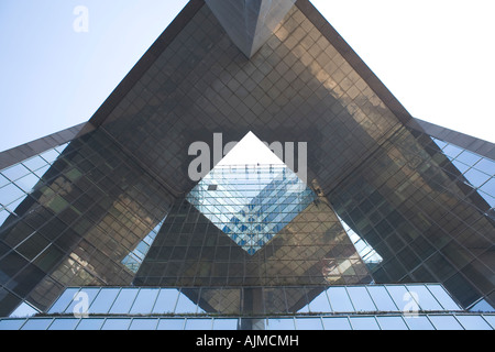 number 1 london bridge south bank thames Stock Photo - Alamy