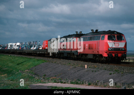 Train on Hindenburgdamm / Hindenburg Dam, causeway joining North ...