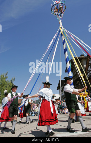 Traditional Maypole Dancing, Leavenworth Washington USA Stock Photo - Alamy
