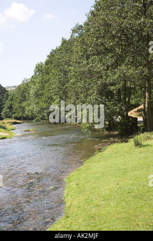 DOVEDALE gorge River Dove with path near Tissington Spires in White ...