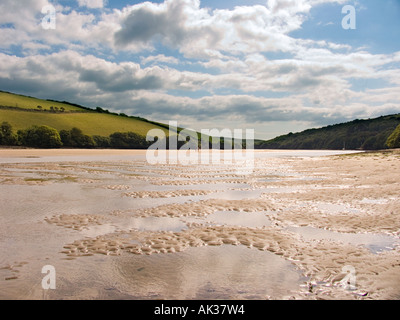 The River Avon estuary at Aveton Gifford, South Hams, Devon at low tide ...