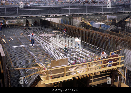 Iron workers tunnel construction site, Boston's Big Dig project Stock ...