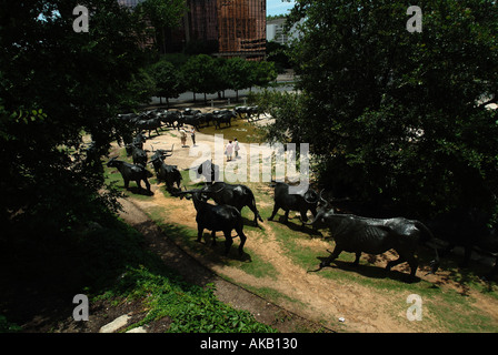 Herd of bull statues in downtown of Dallas Stock Photo - Alamy